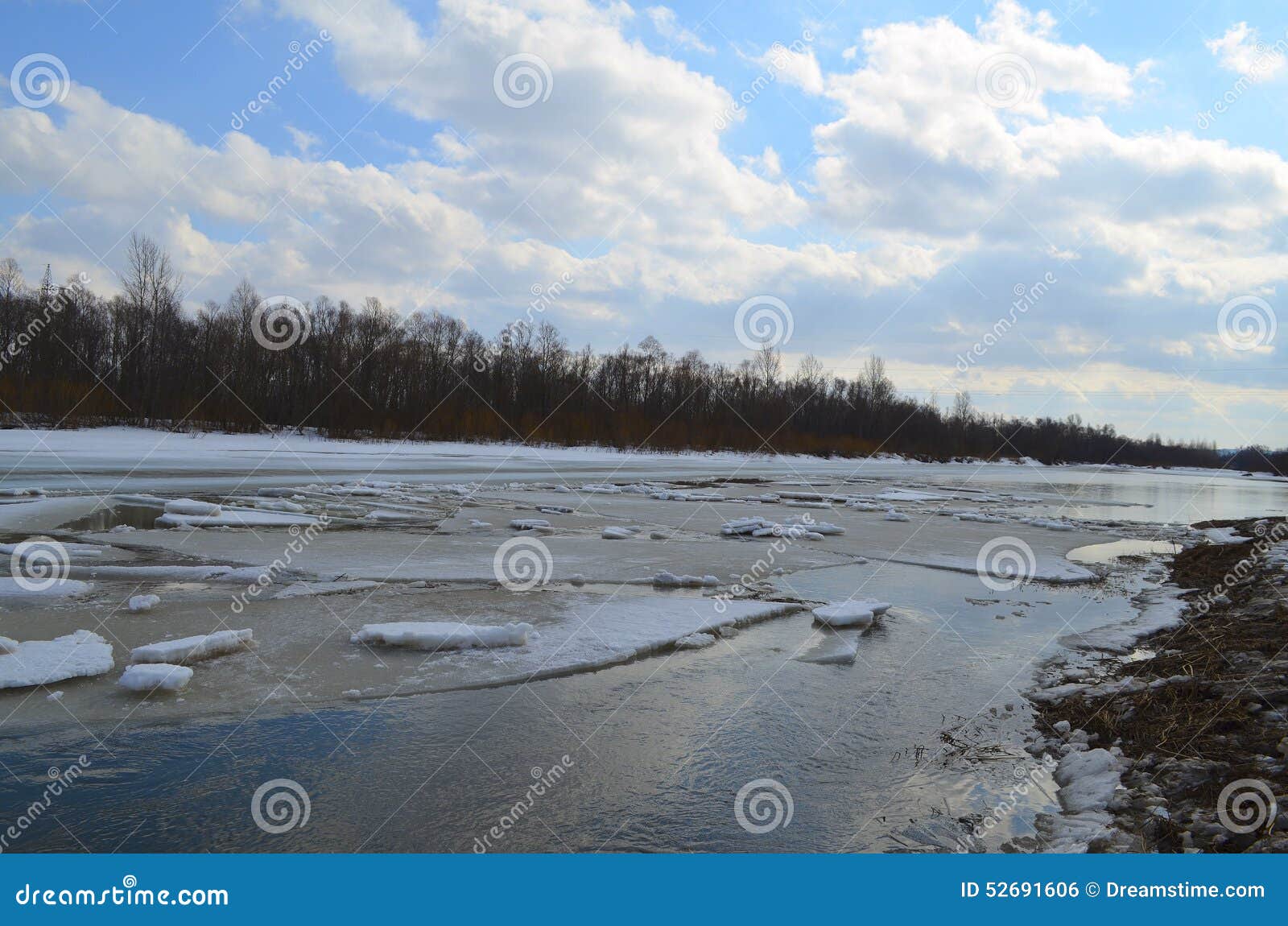 Floating of Ice on the River Stock Photo - Image of freezing, loch ...
