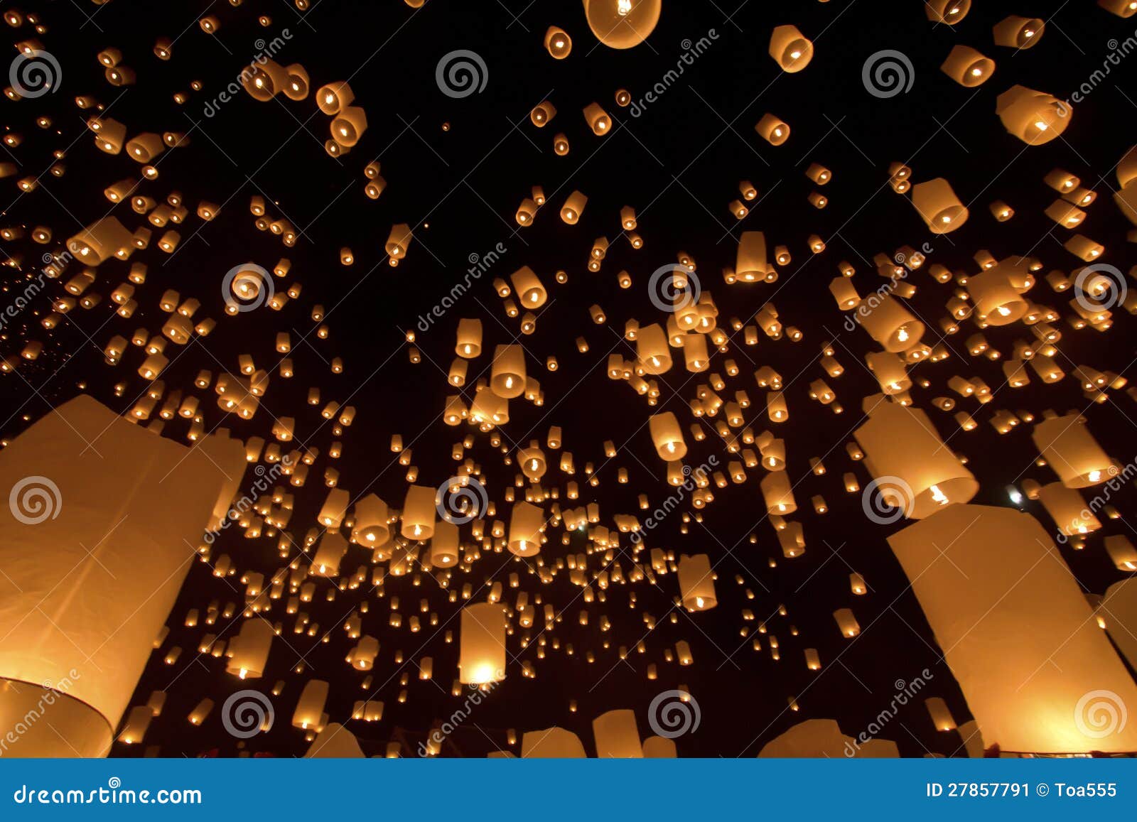 Floating lantern stock image. Image of hand, krathong - 27857791