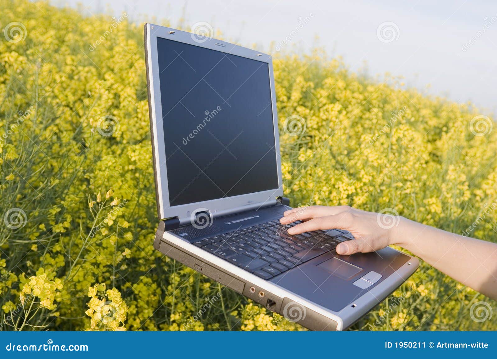 717 Floating Laptop Photos - Free & Royalty-Free Stock Photos from ...