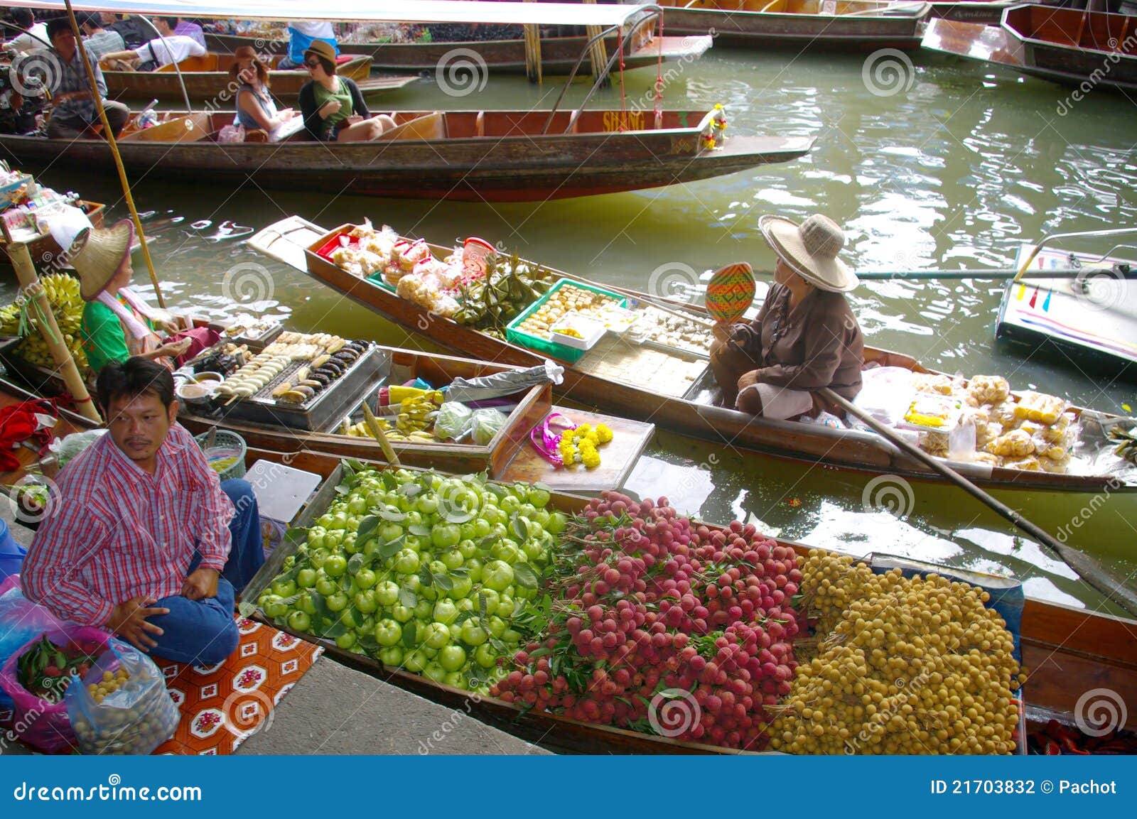 Floating Market editorial photography. Image of vendor - 21703832