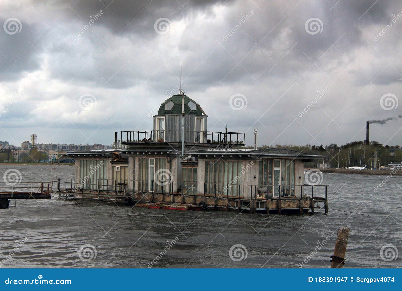 Floating pier on the water stock image. Image of flooring - 188391547