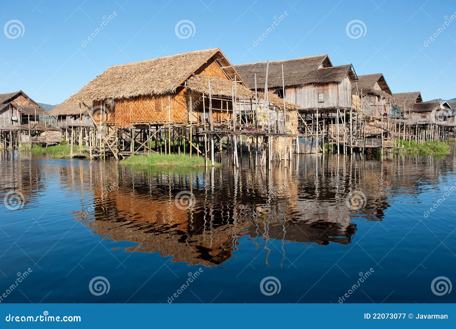 Floating Village, Floating Houses, Fisherman Village At Onembouchure ...
