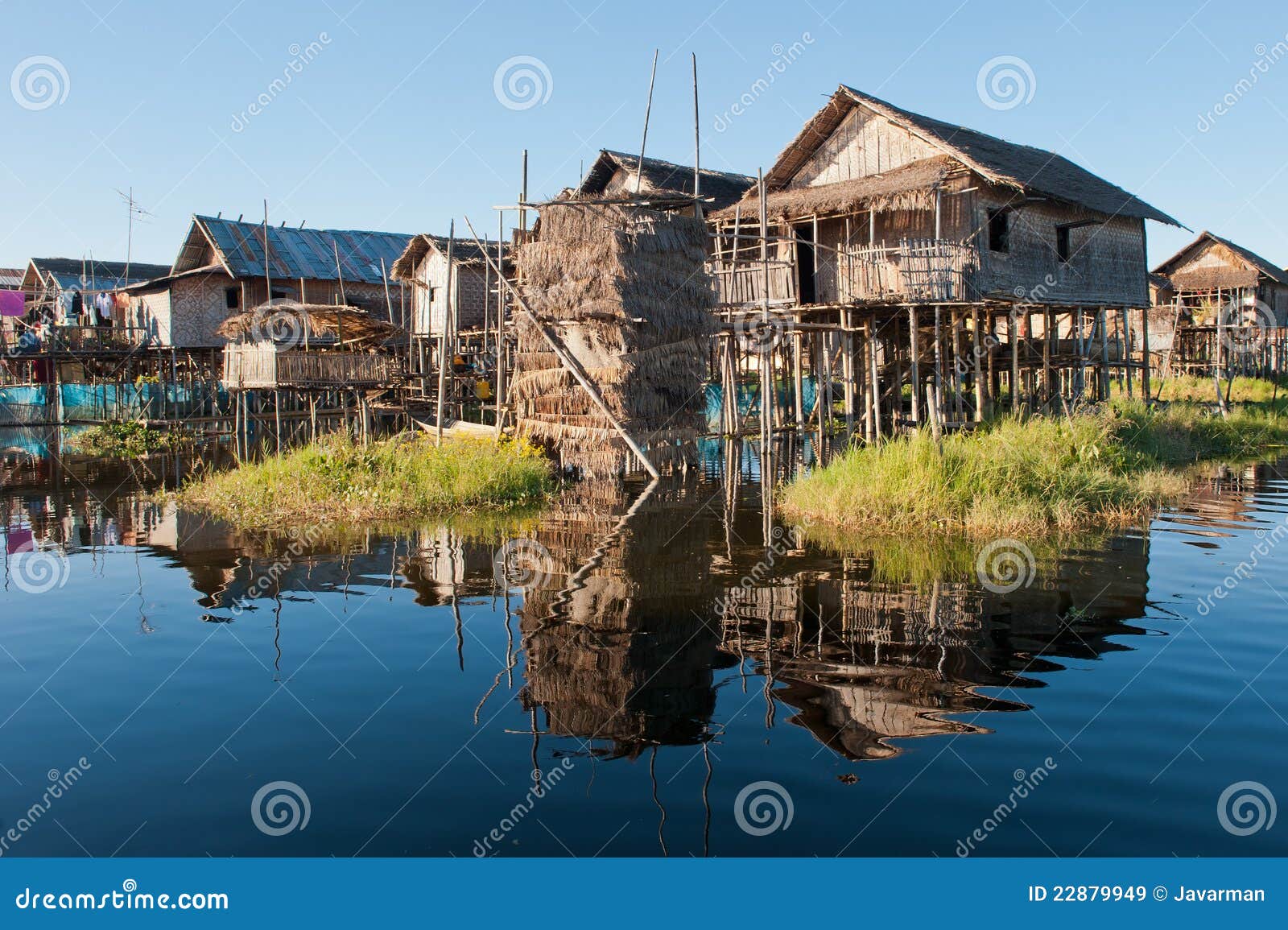 Floating Village, Floating Houses, Fisherman Village At Onembouchure ...