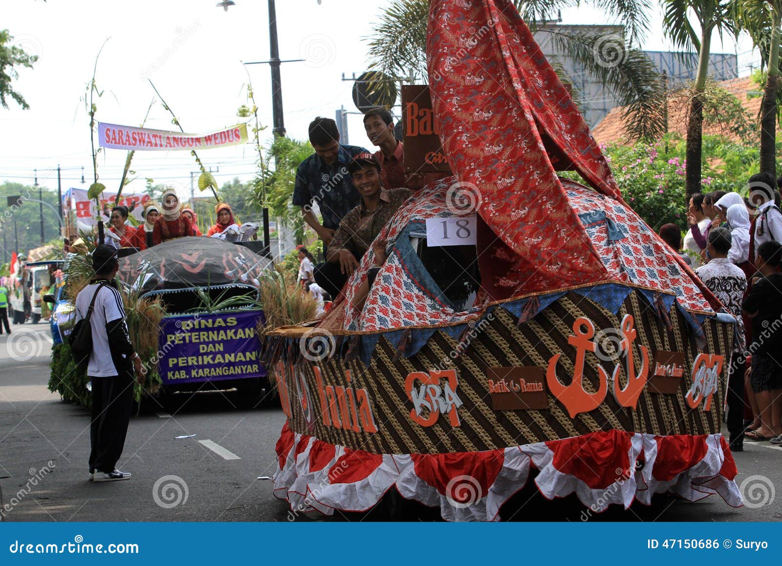 Floats parade editorial photo. Image of central, plant - 47150686