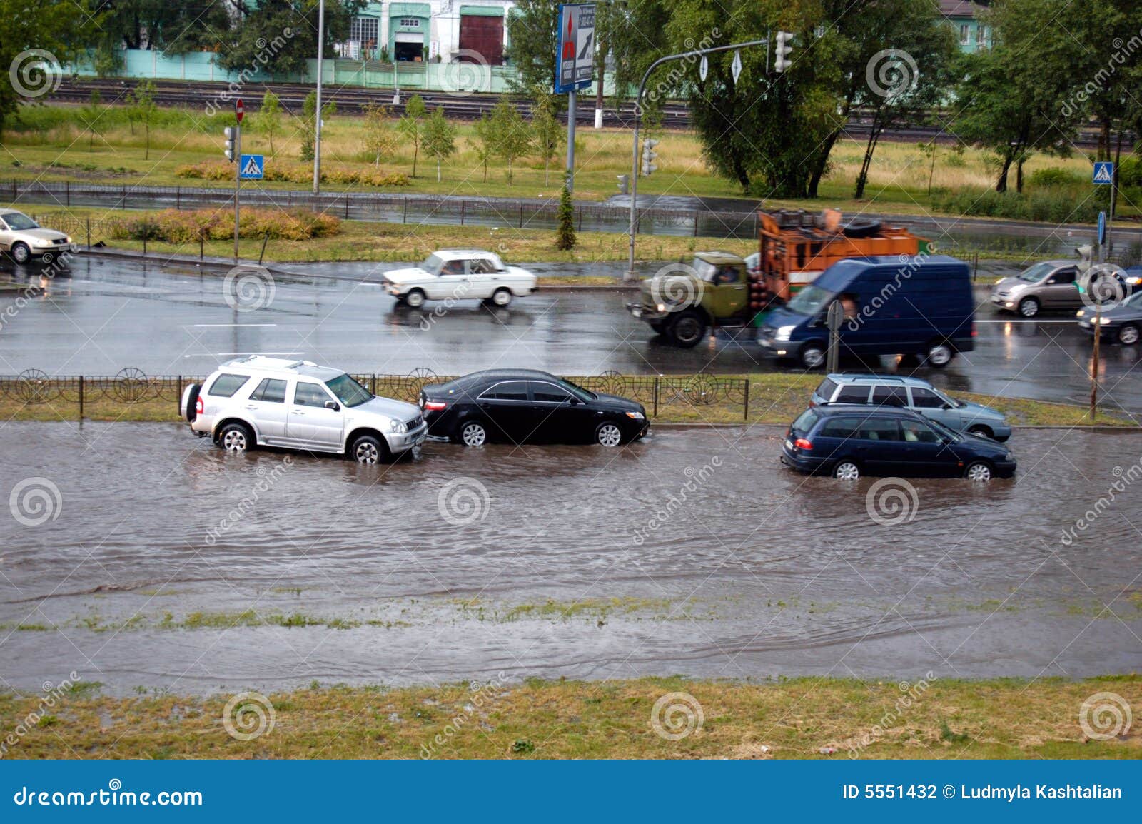 Flood editorial photography. Image of downpour, road, rain - 5551432