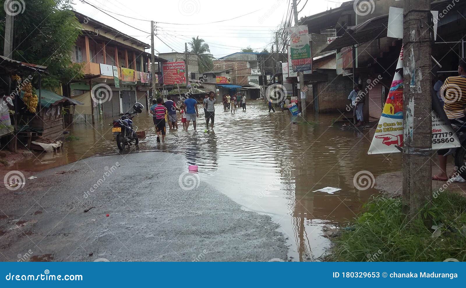 Flood in malwana twon editorial stock photo. Image of road - 180329653