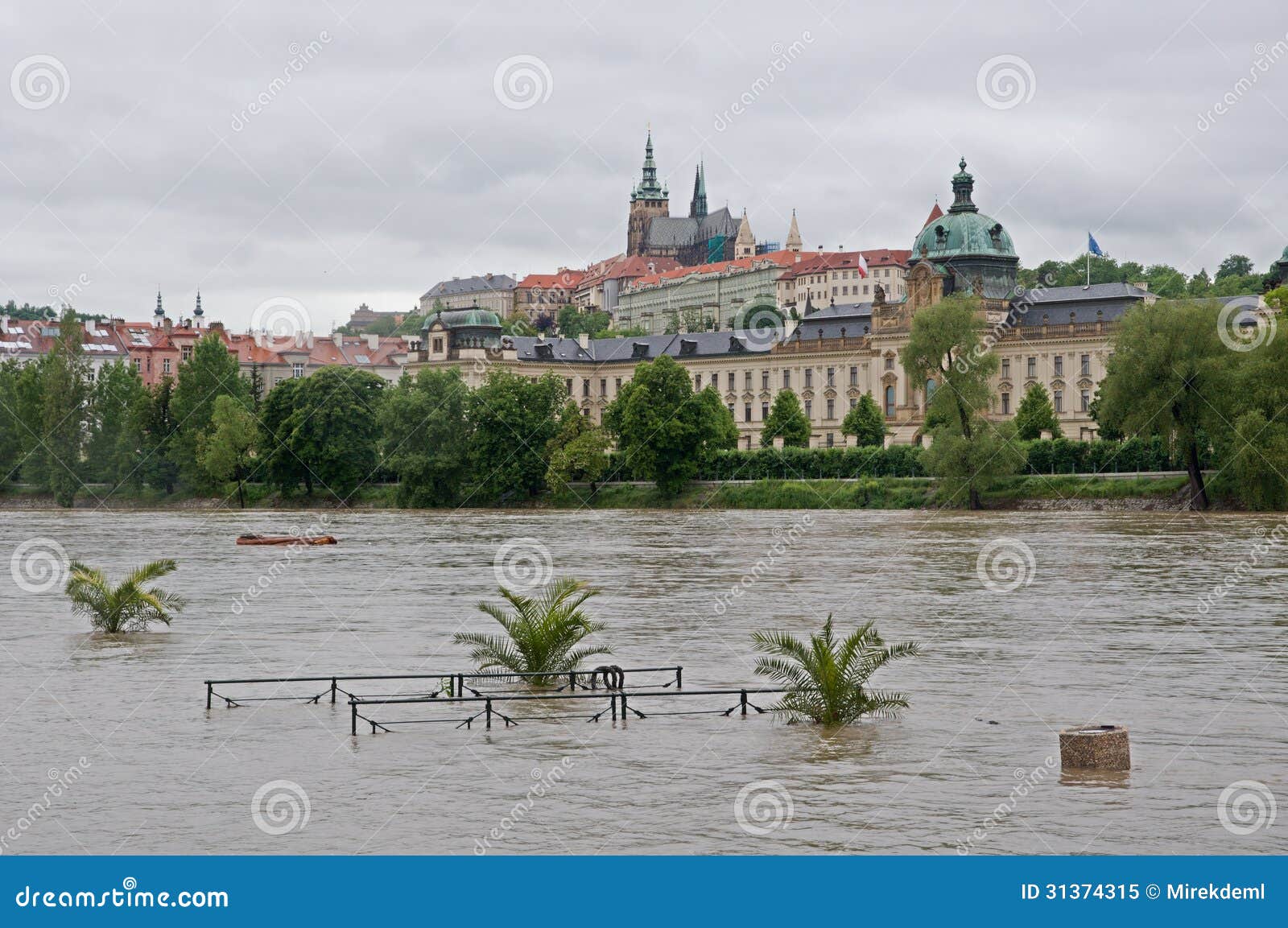 Flood in Prague editorial image. Image of europe, city - 31374315
