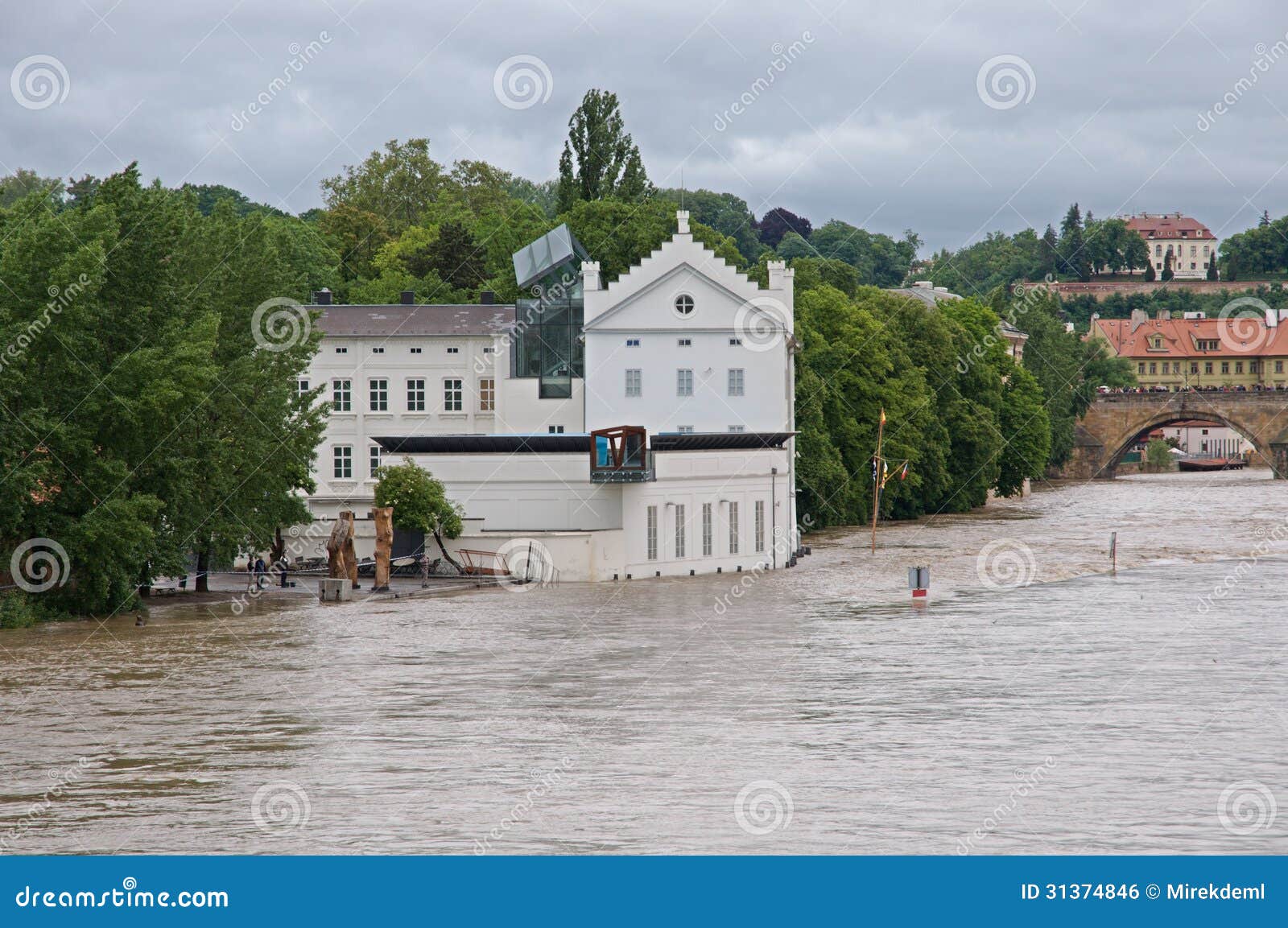 Flood in Prague editorial photo. Image of emergency, rain - 31374846