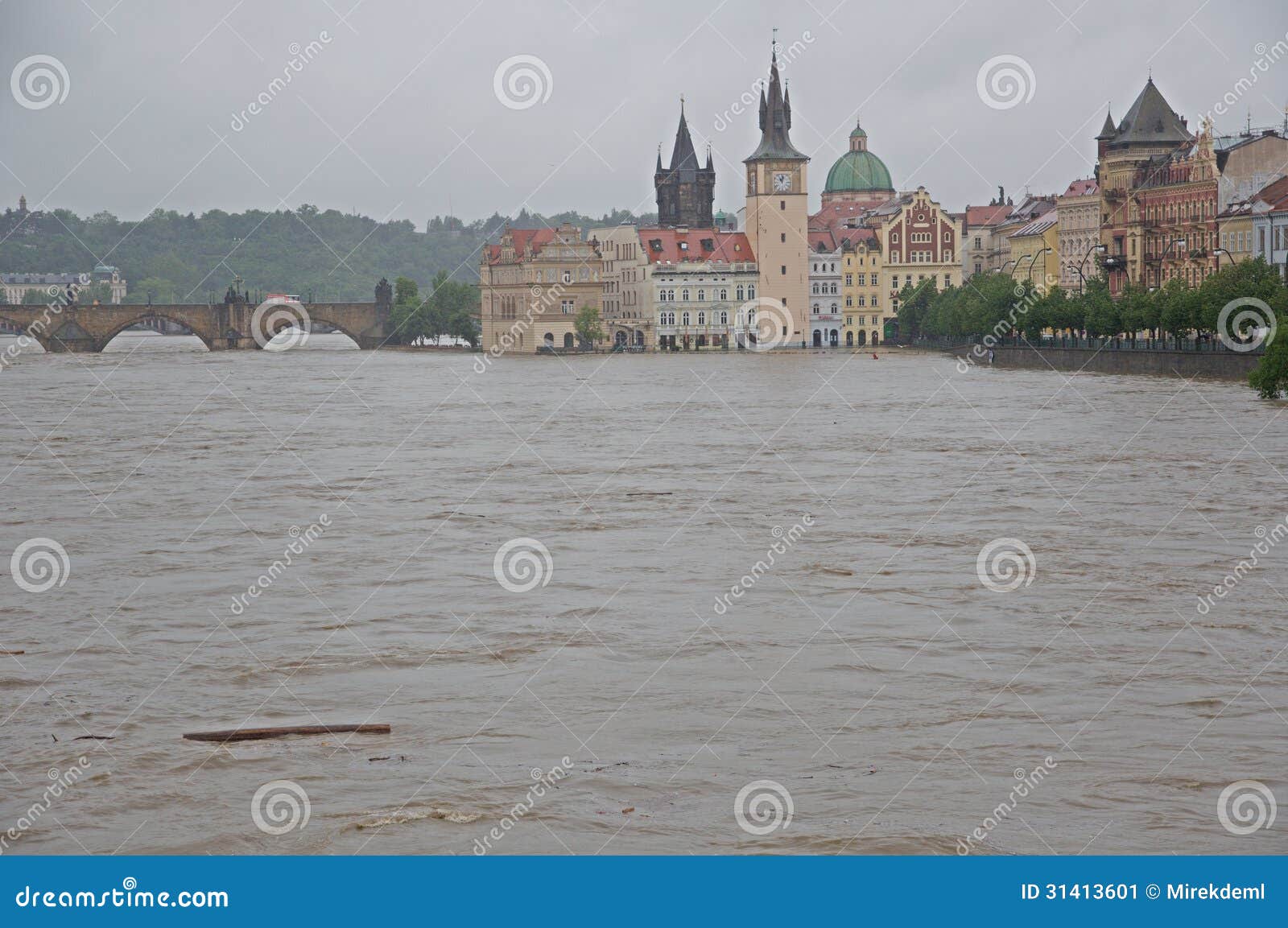 Flood in Prague editorial photo. Image of disaster, praha - 31413601