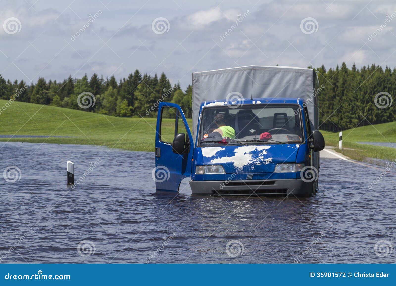 Flooded engine editorial photography. Image of land, heavy - 35901572