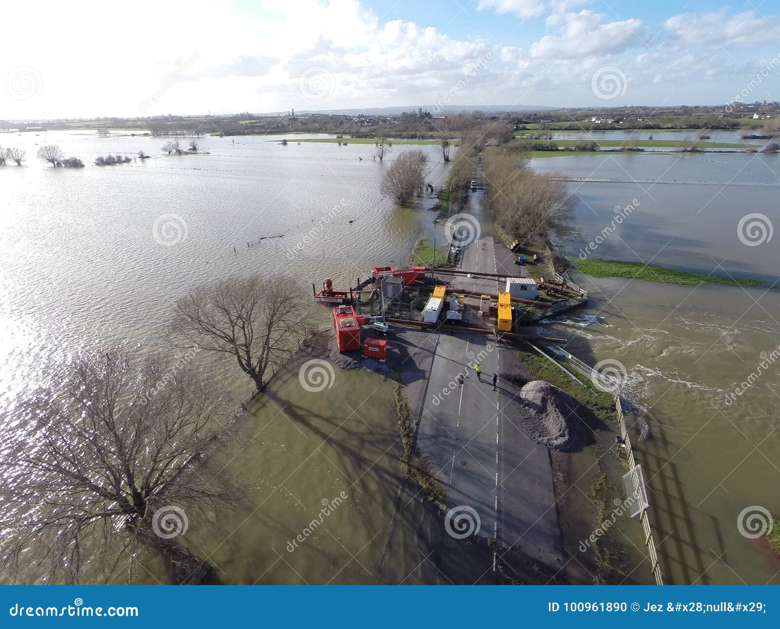 Flooding on the Somerset Levels Editorial Image - Image of levels, road ... Flooding on the Somerset Levels Editorial Image - Image of levels, road ...