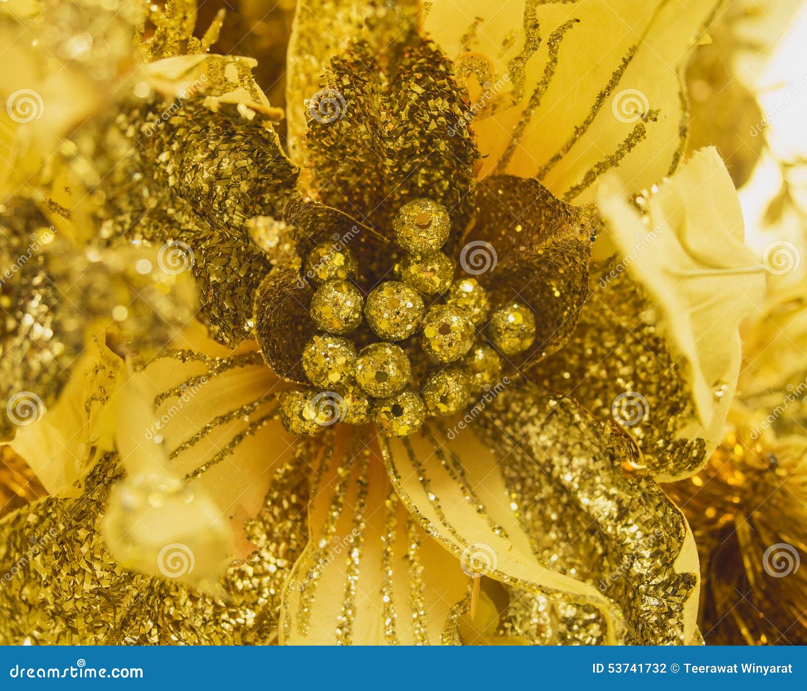 Flor Con El Brillo Del Oro Para La Decoración Foto de archivo - Imagen ...