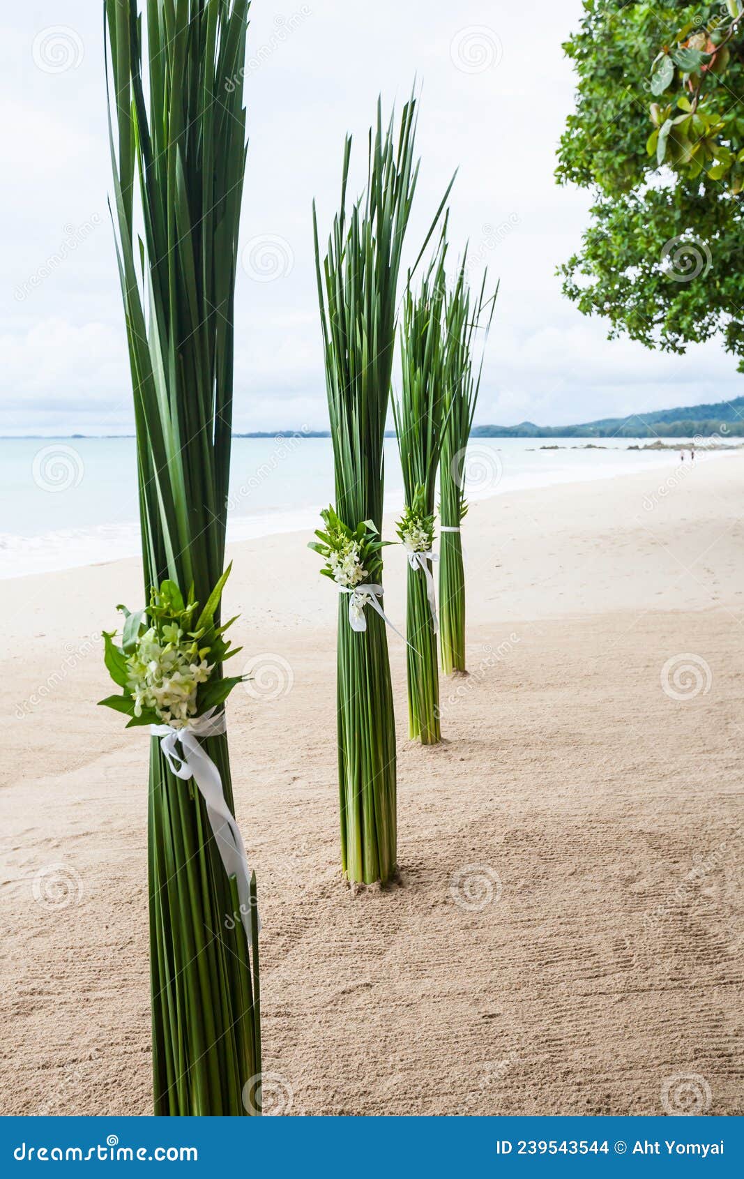 Floral Arrangement at a Wedding on Beach Stock Photo - Image of ...