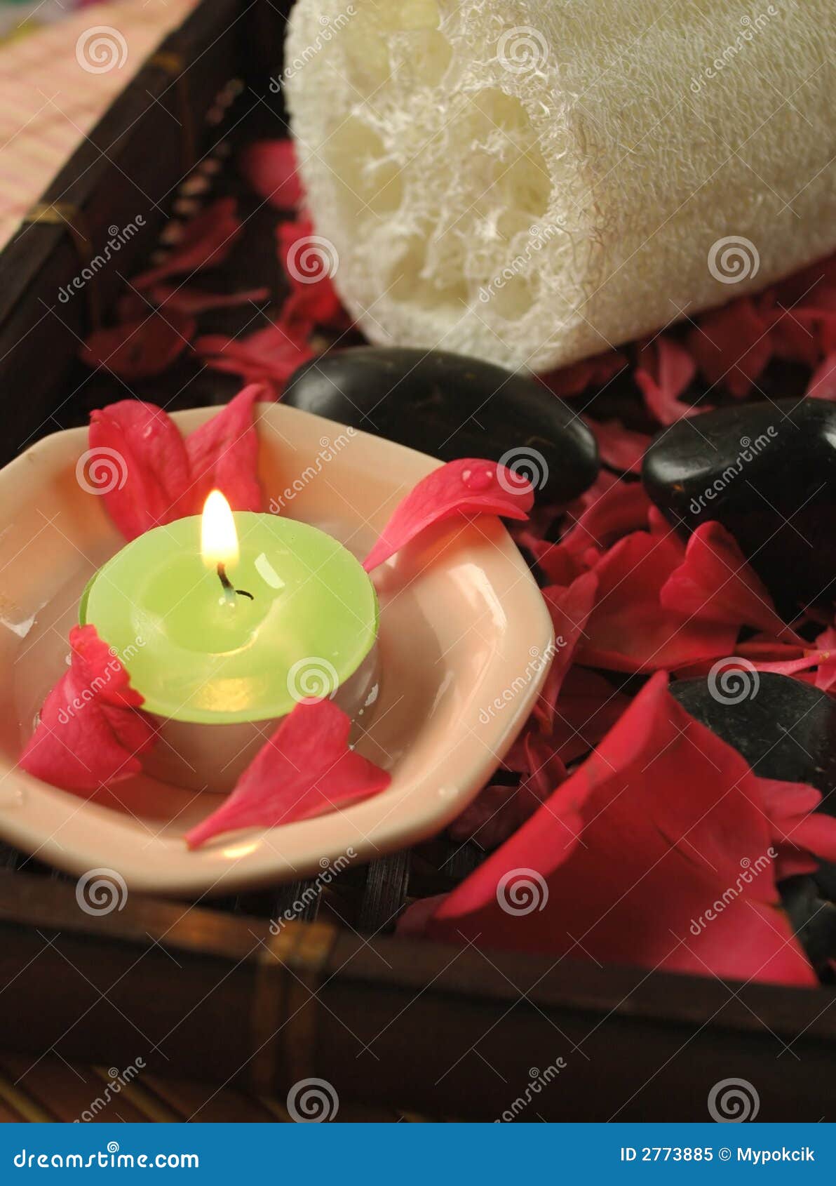 Floral Bath with Red Rose Peta Stock Image - Image of spring, resort ...