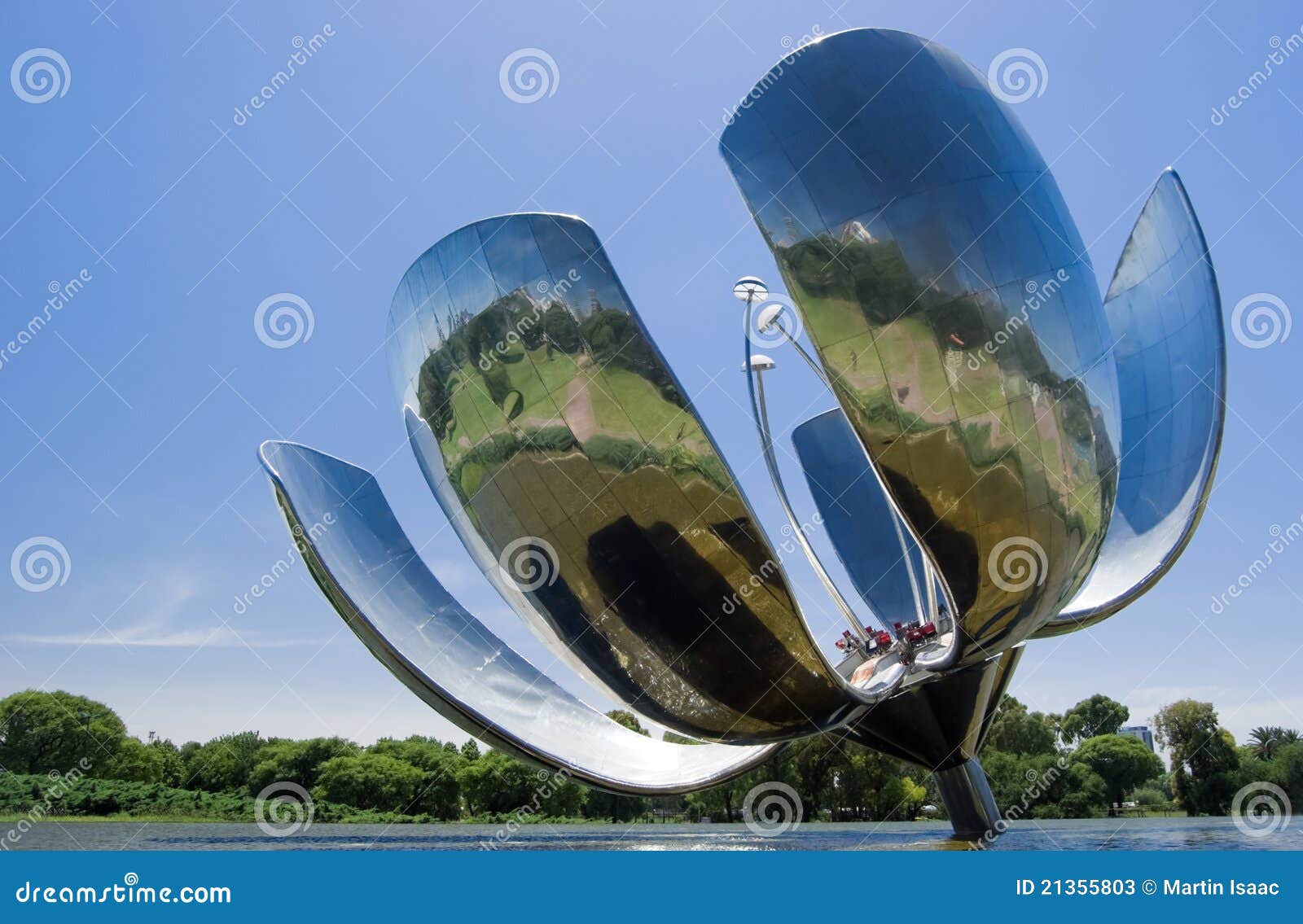 Floralis Generica foto de archivo editorial. Imagen de azul - 21355803