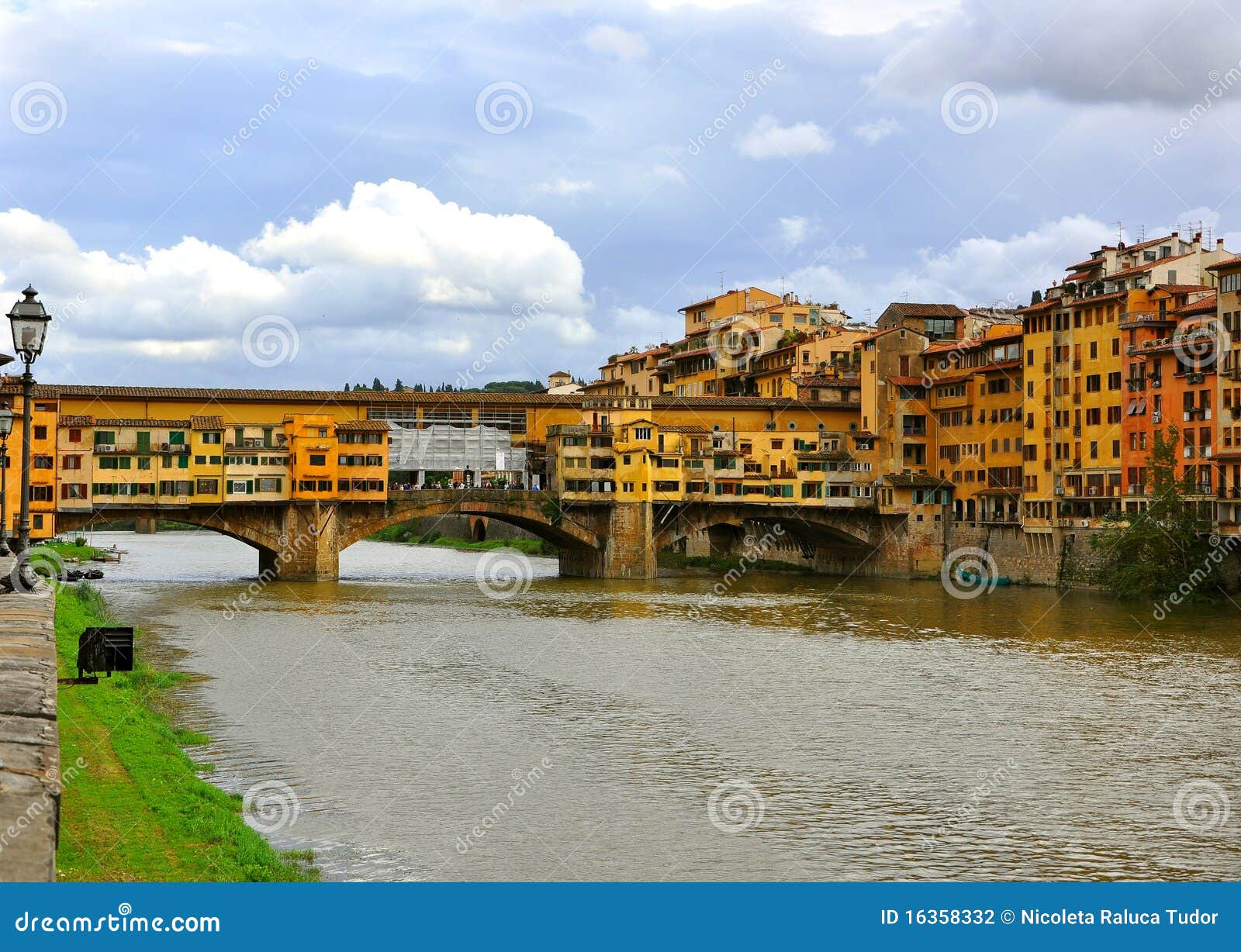 Florence Famous Bridge on the Arno River , Italy Stock Photo - Image of ...
