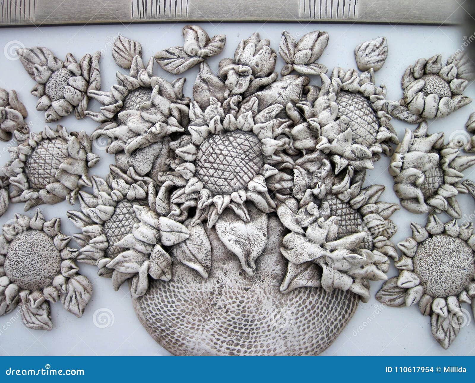 Flores Hechas Usando La Arcilla Foto de archivo - Imagen de planta ...