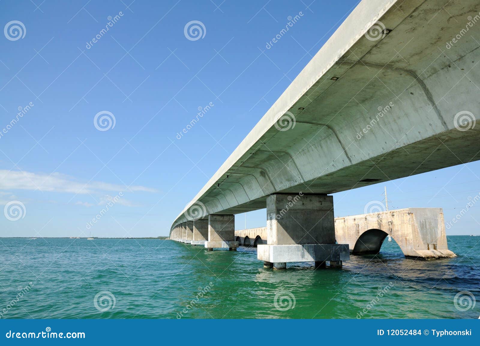 Florida Keys Bridge stock photo. Image of ocean, traffic - 12052484