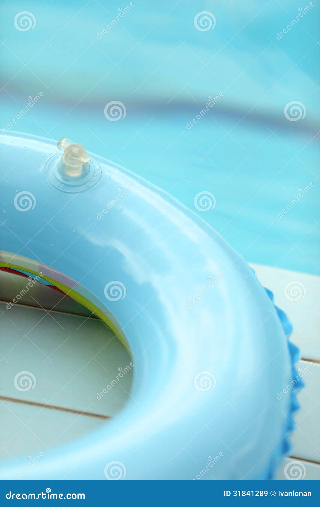 Flotteur de natation image stock. Image du enfant, tuile - 31841289