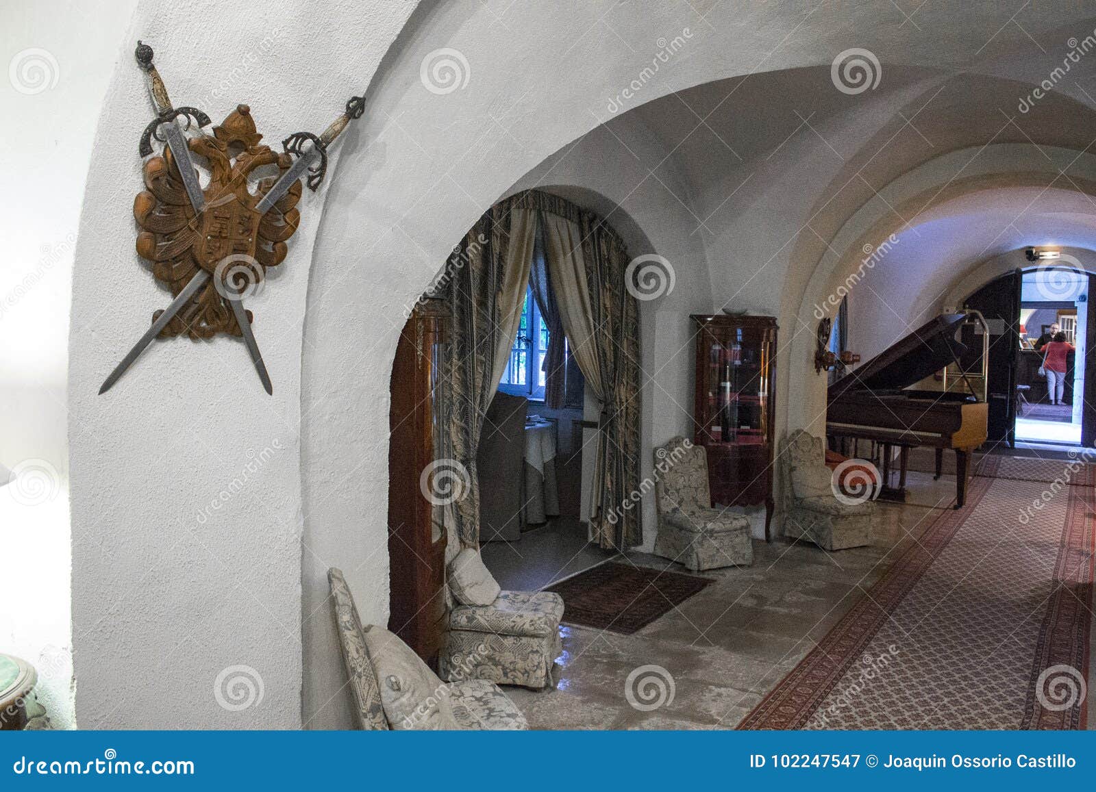 Floure, Francia fotografia editoriale. Immagine di giardini - 102247547