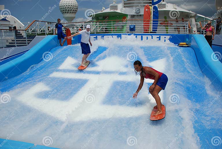 Flow rider editorial photography. Image of line, ocean - 21526612