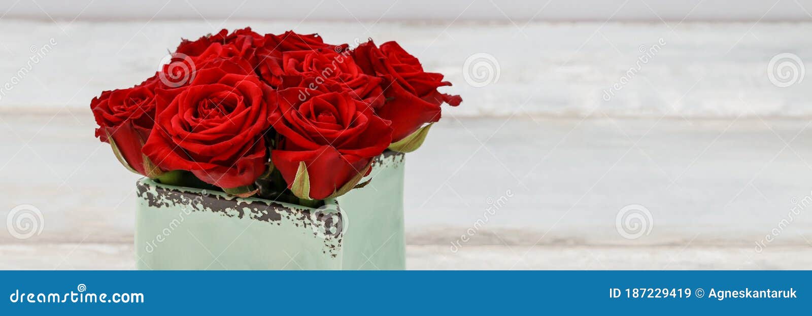 Flower box with red roses stock image. Image of blossom - 187229419