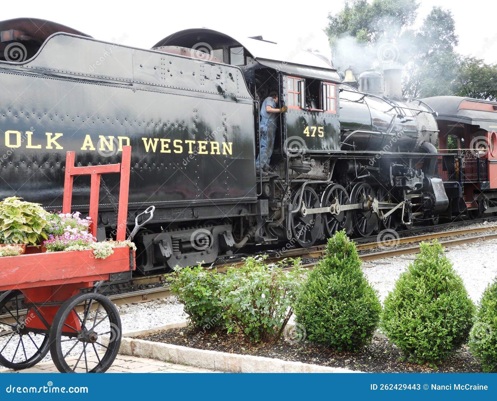 Steam Train Locomotive N&W Engine 475 Strasburg PA Editorial Photo ...