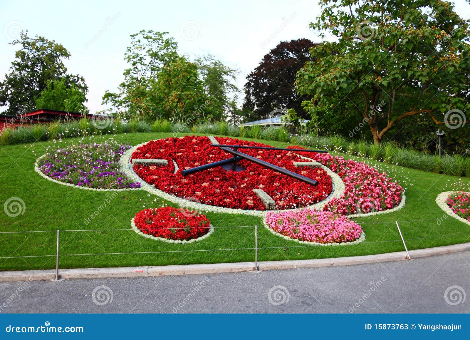 Flower clock in Geneva stock image. Image of bell, gardens - 15873763