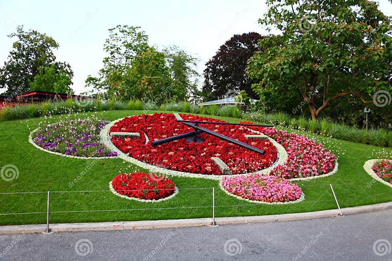 Flower clock in Geneva stock image. Image of bell, gardens - 15873763