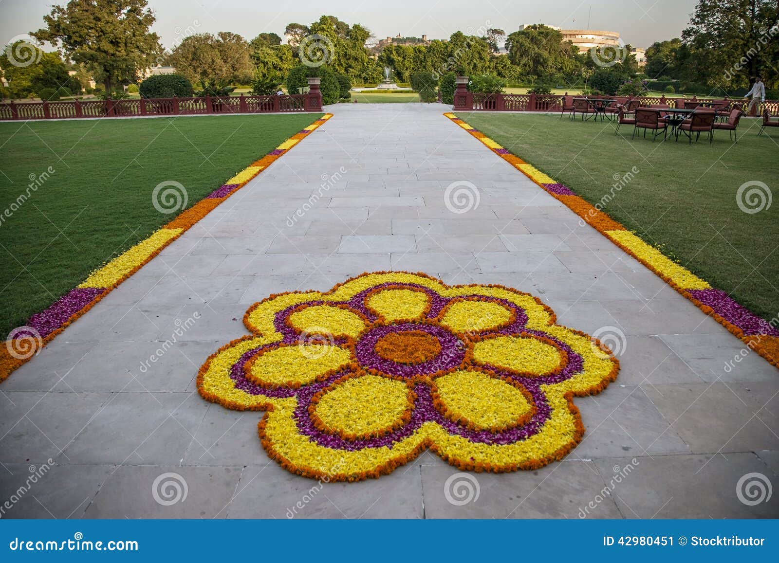 Flower Decorations Road India Stock Photos - Free & Royalty-Free Stock ...