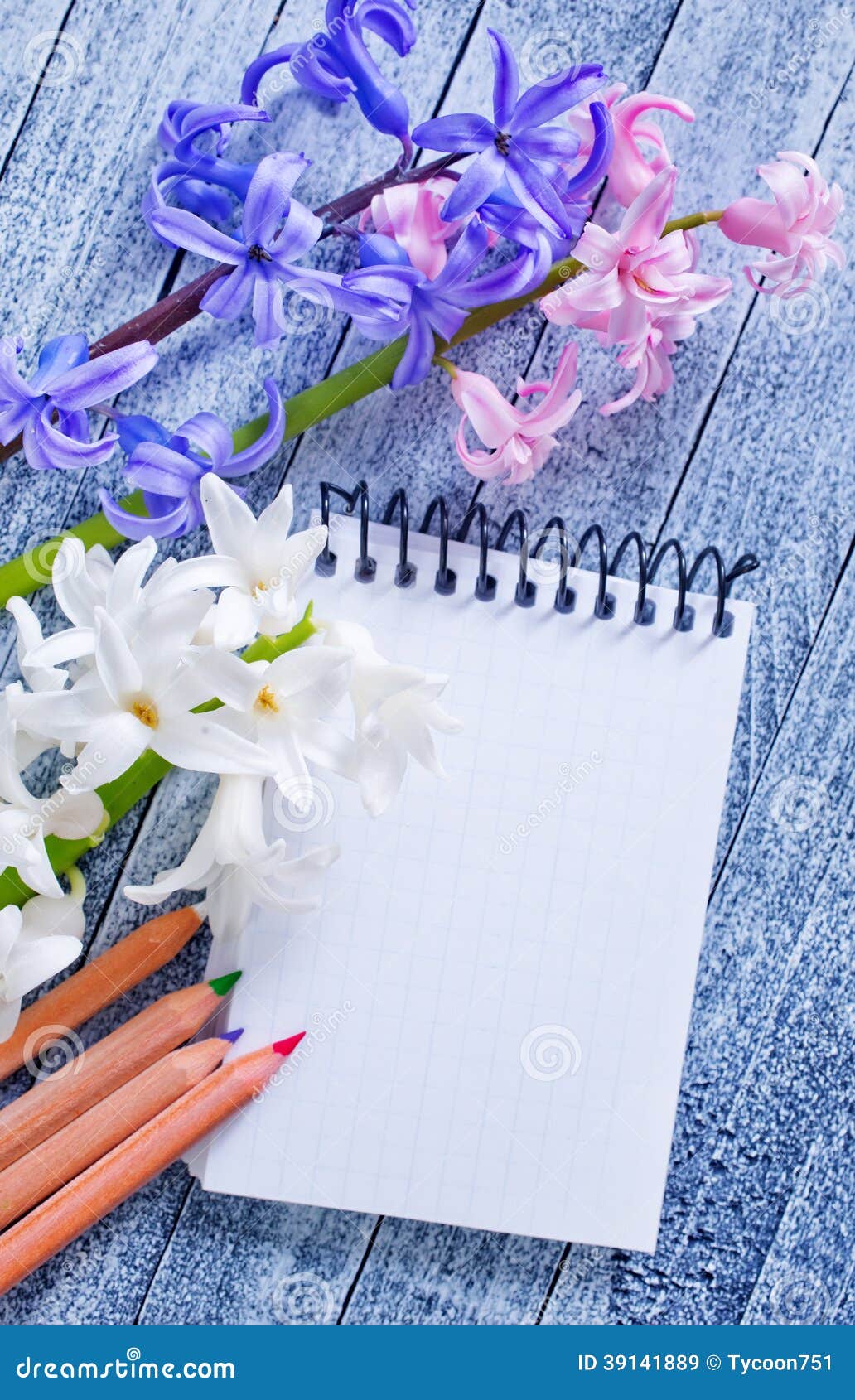 Flowers and note stock image. Image of outdoors, green - 39141889