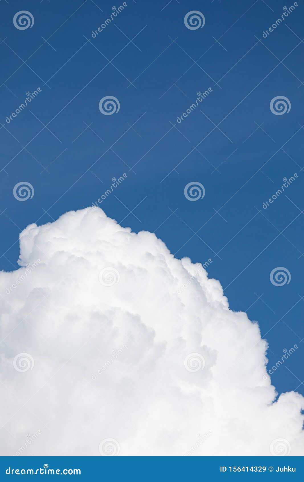 Fluffy Cloud Edge and Blue Sky Stock Image - Image of daylight ...