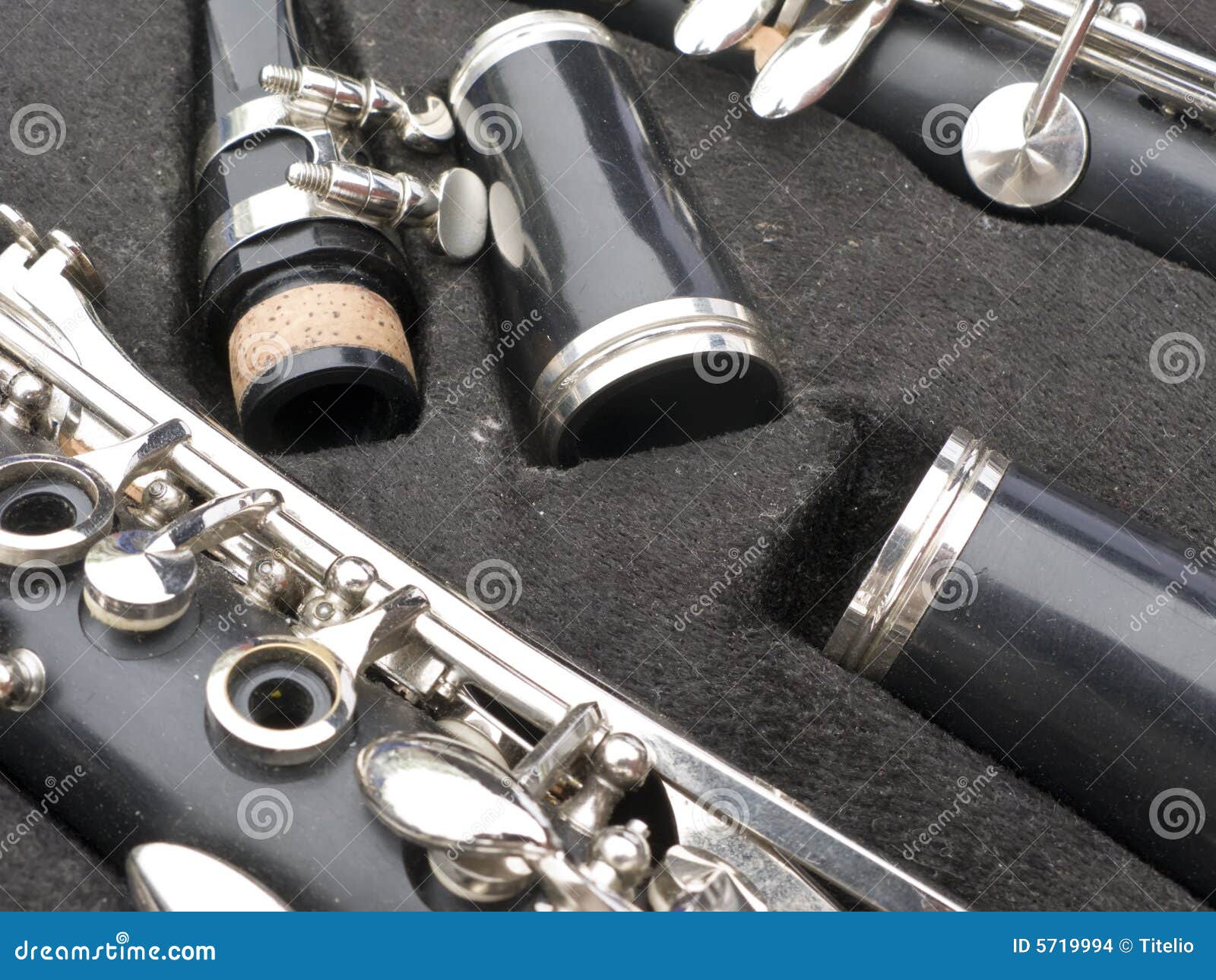 Fluit stock foto. Image of overleg, instrument, klassiek - 5719994