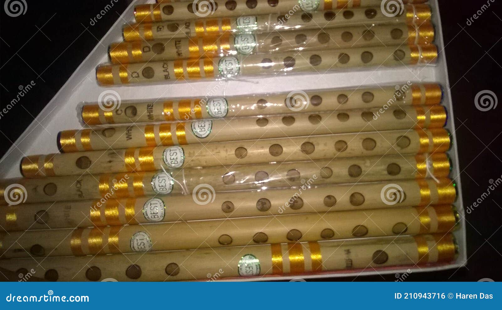 Fluite editorial photo. Image of design, song, symmetry - 210943716