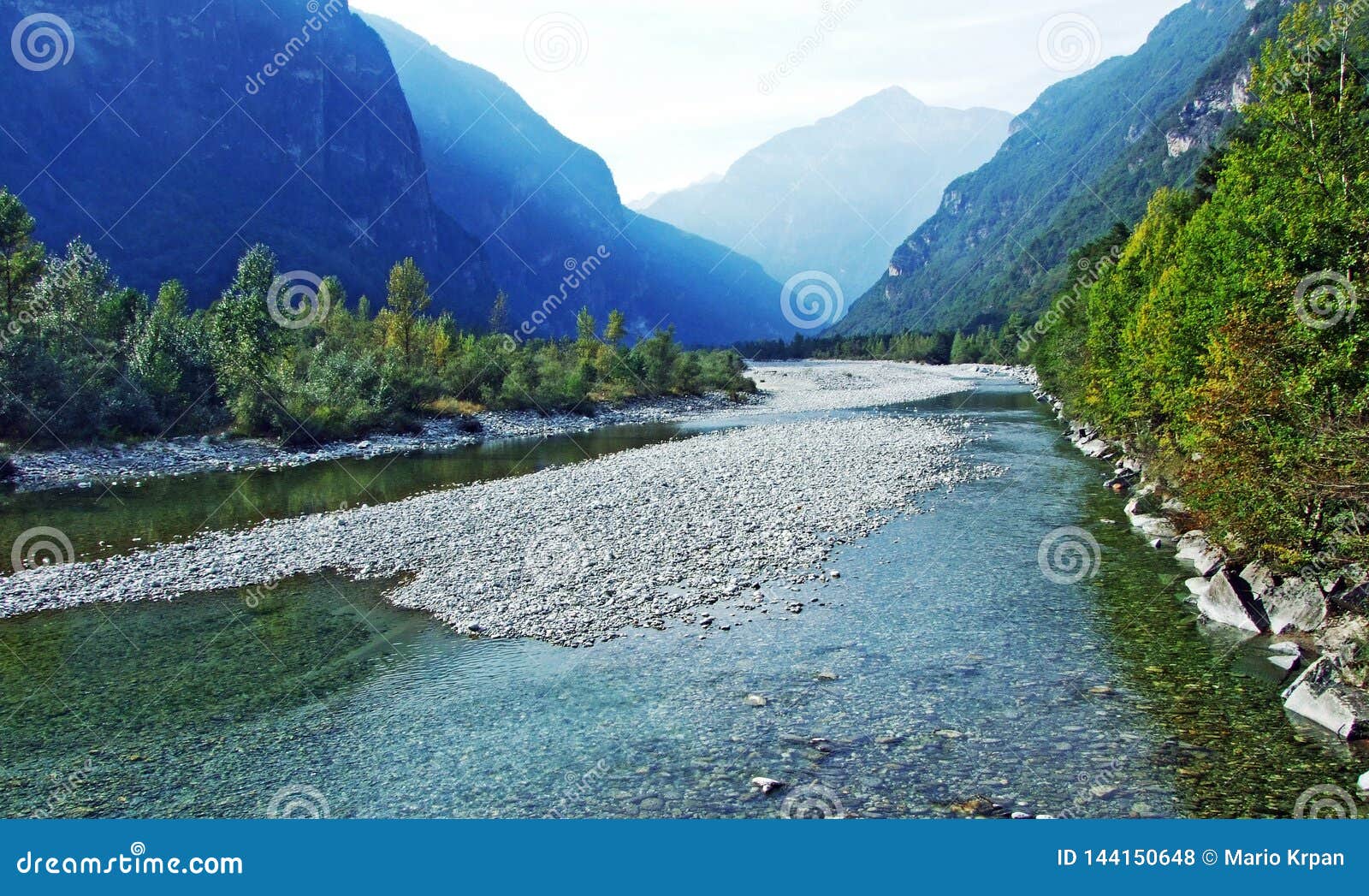 Fluss Maggia Oder Fiume Maggia Valle Maggia Stockfoto - Bild von berg ...