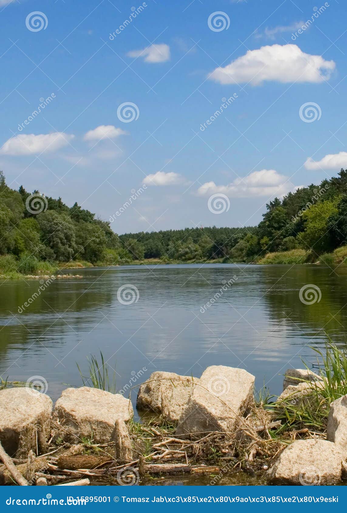 Fluss Warta - Polen stockbild. Bild von wolken, polen - 15895001
