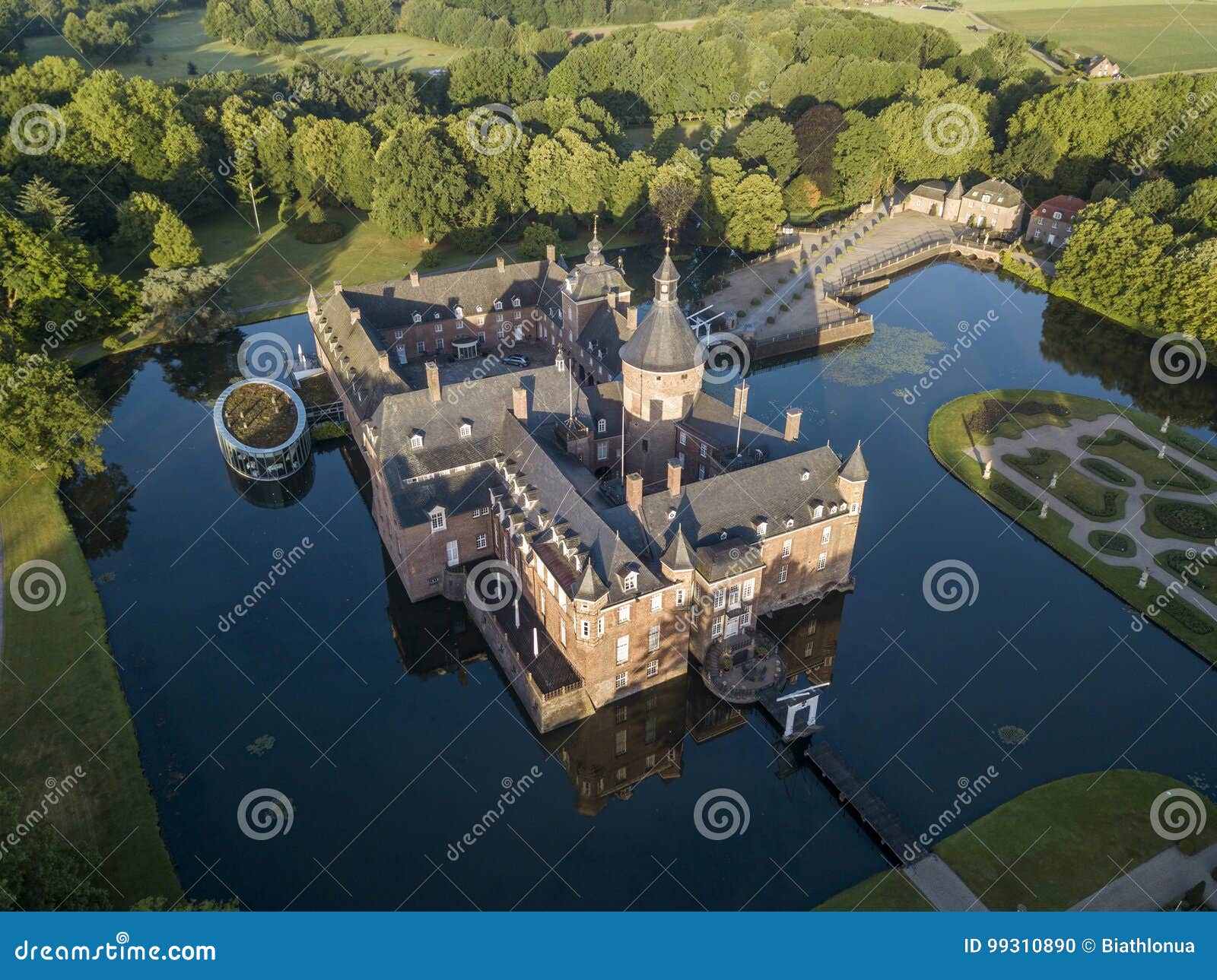 Flyg- Sikt Av Den Anholt Slotten Arkivfoto - Bild av flyg, landmärke ...