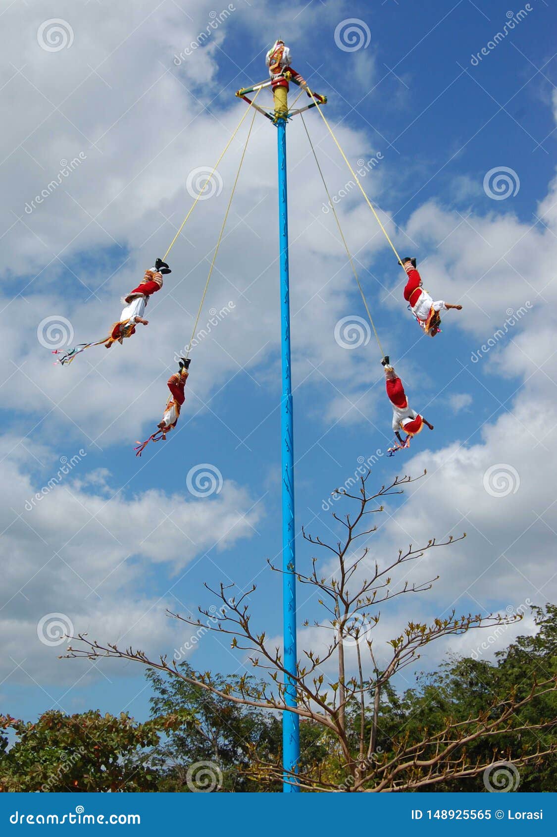 Flying Mayan Almost Down From Flying By One Foot Editorial Image ...