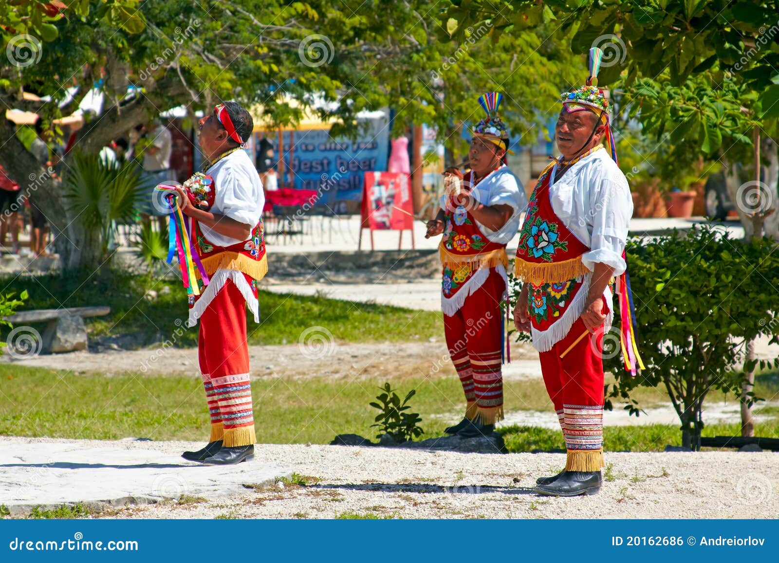 Flying Mayans performing. editorial photo. Image of people - 20162686