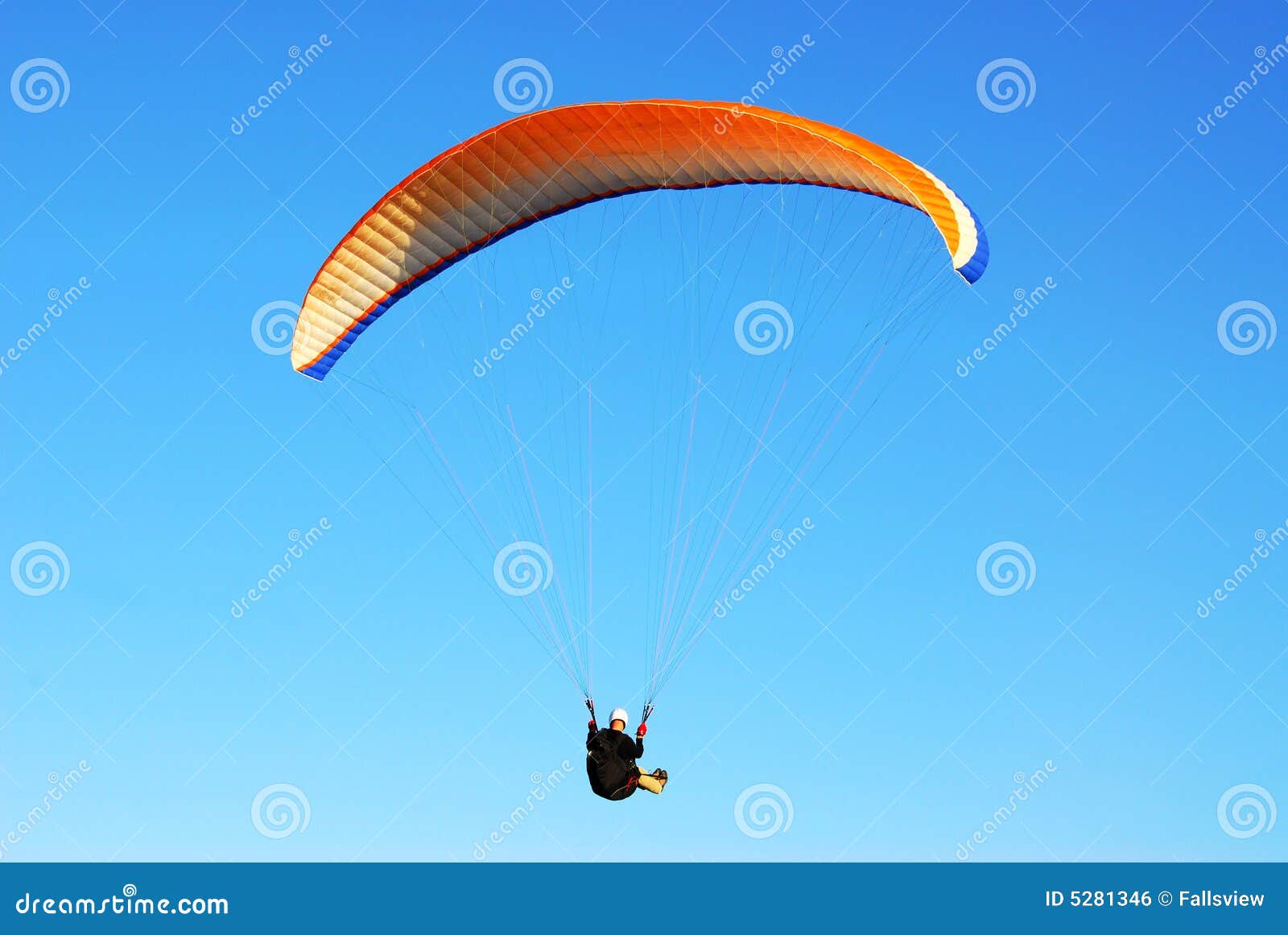 Flying Parachute Royalty Free Stock Image - Image: 5281346