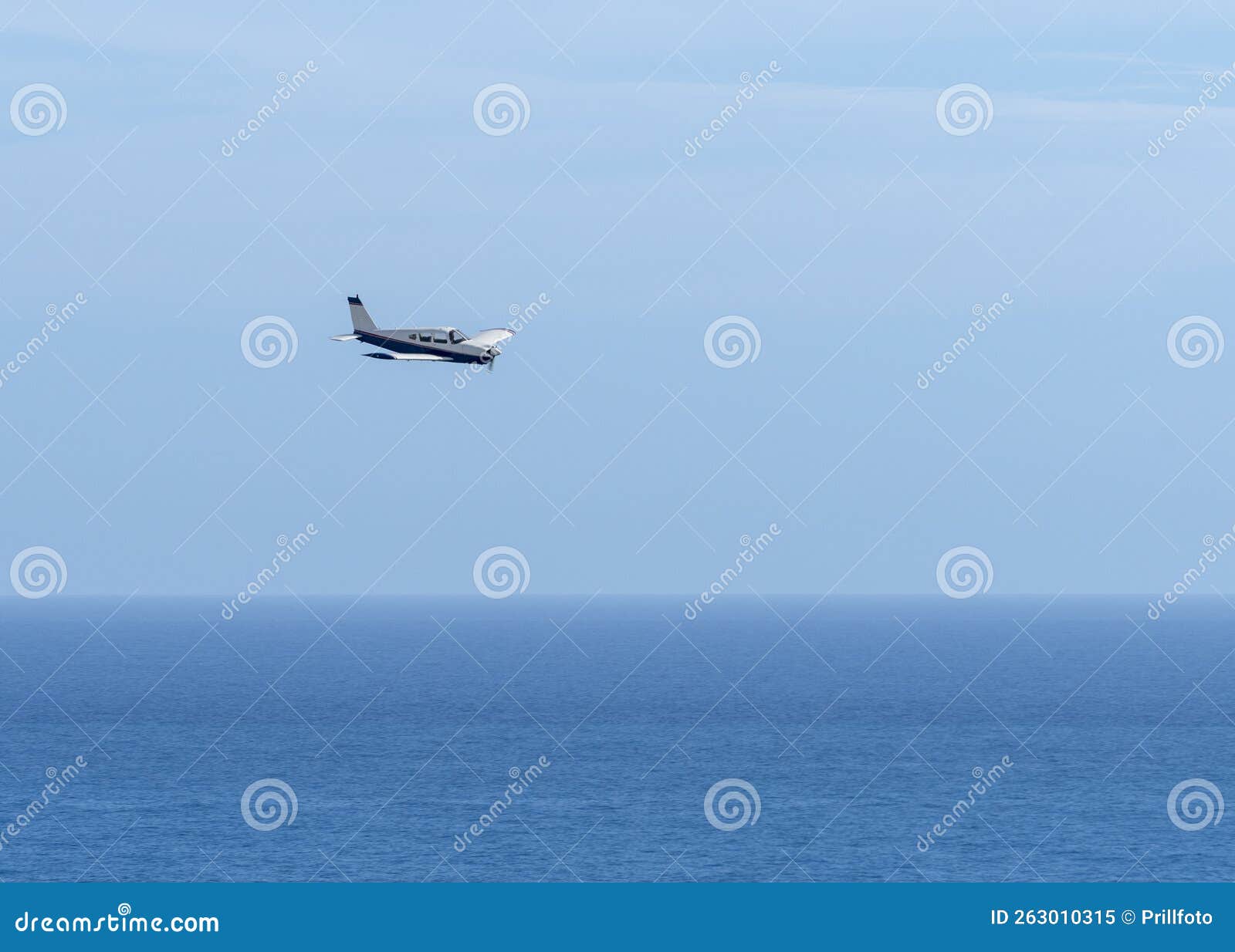 Flying Propeller-driven Airplane Stock Image - Image of propeller ...