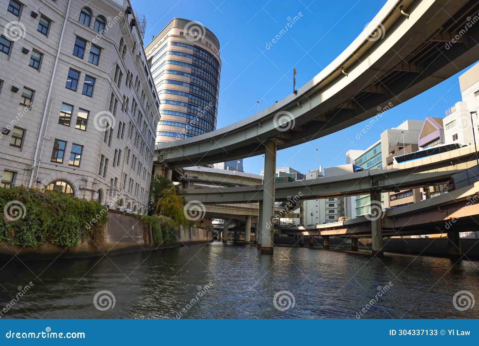 Flyovers almost Touching Each Other on a Highway Nov 27 2023 Editorial ...