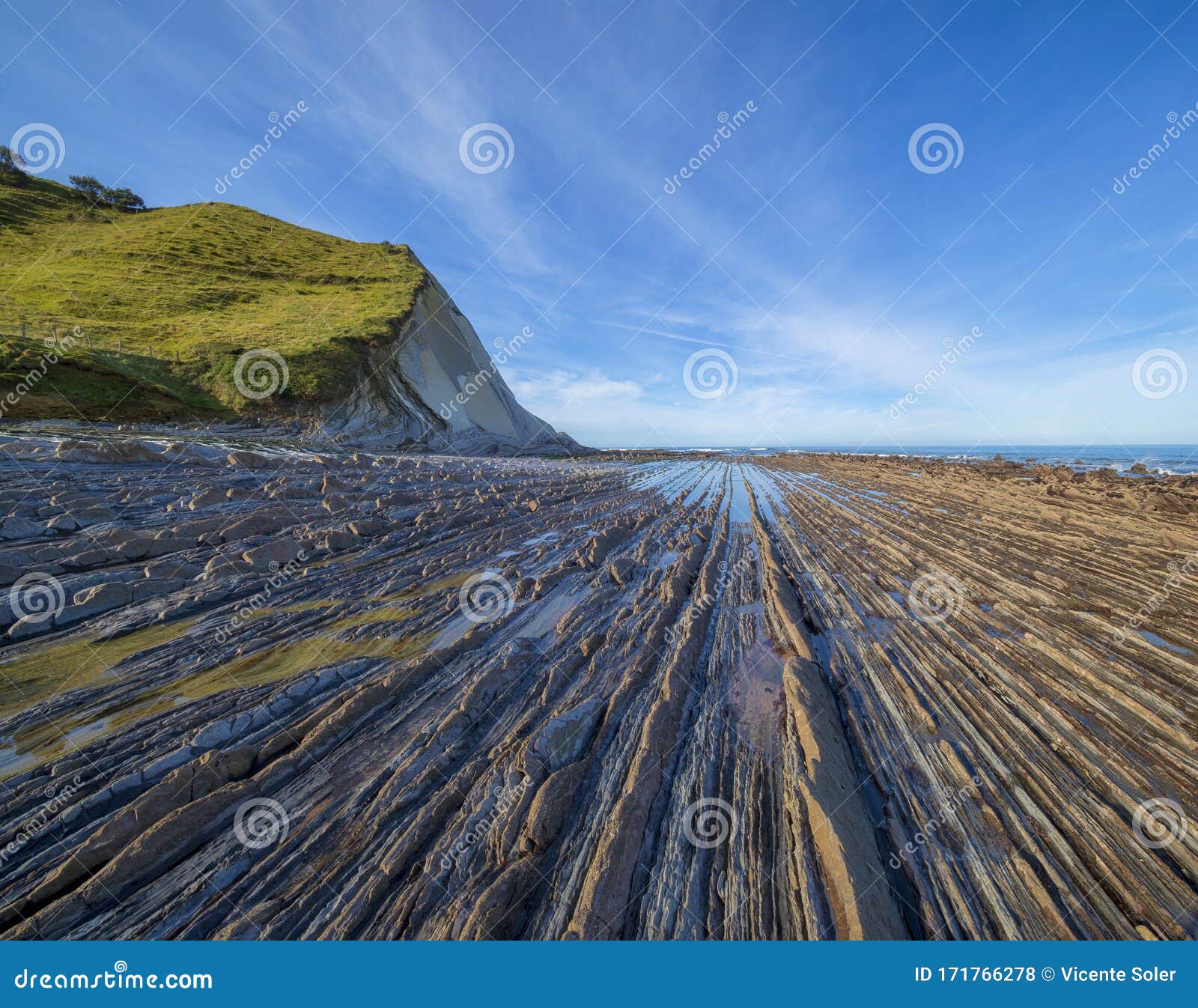 The Flysch in Zumaia and the Cantabrian Sea Stock Photo - Image of ...