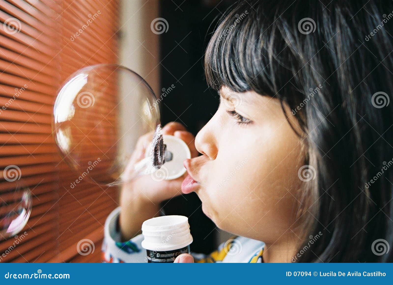 Focalizado foto de stock. Imagem de focalizado, bolha, infância - 7094