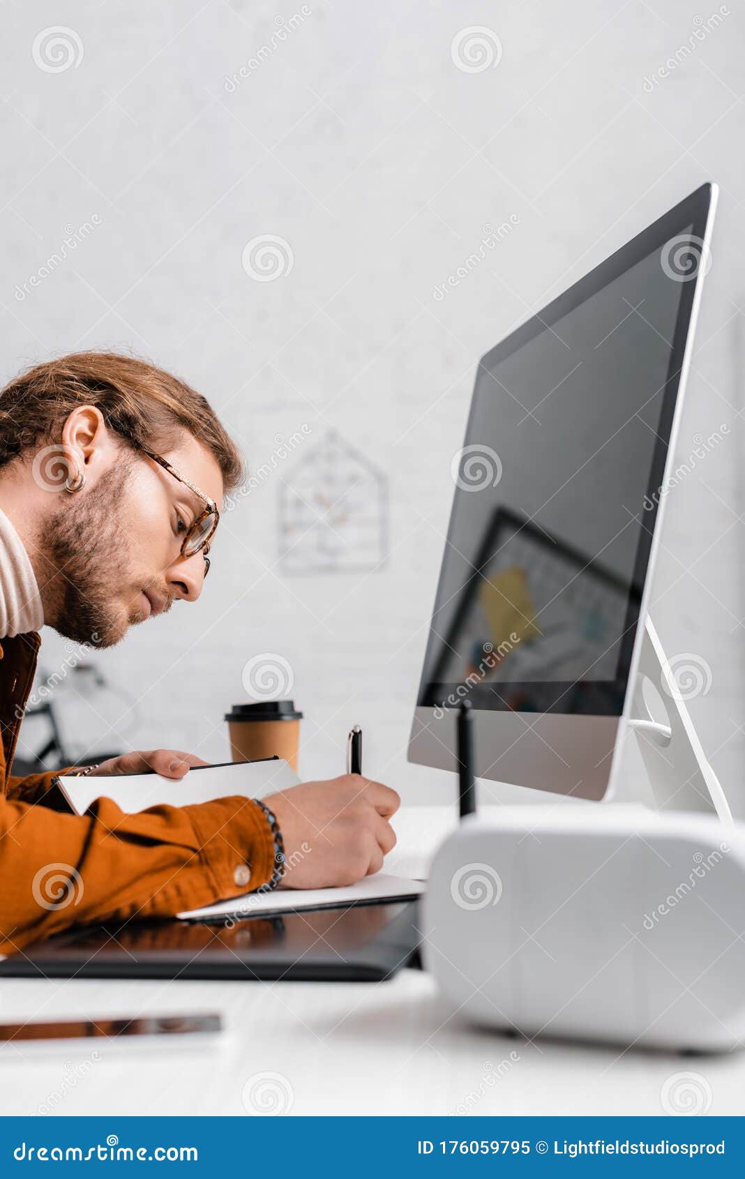 Visualizer Writing Stock Photos - Free & Royalty-Free Stock Photos from ...