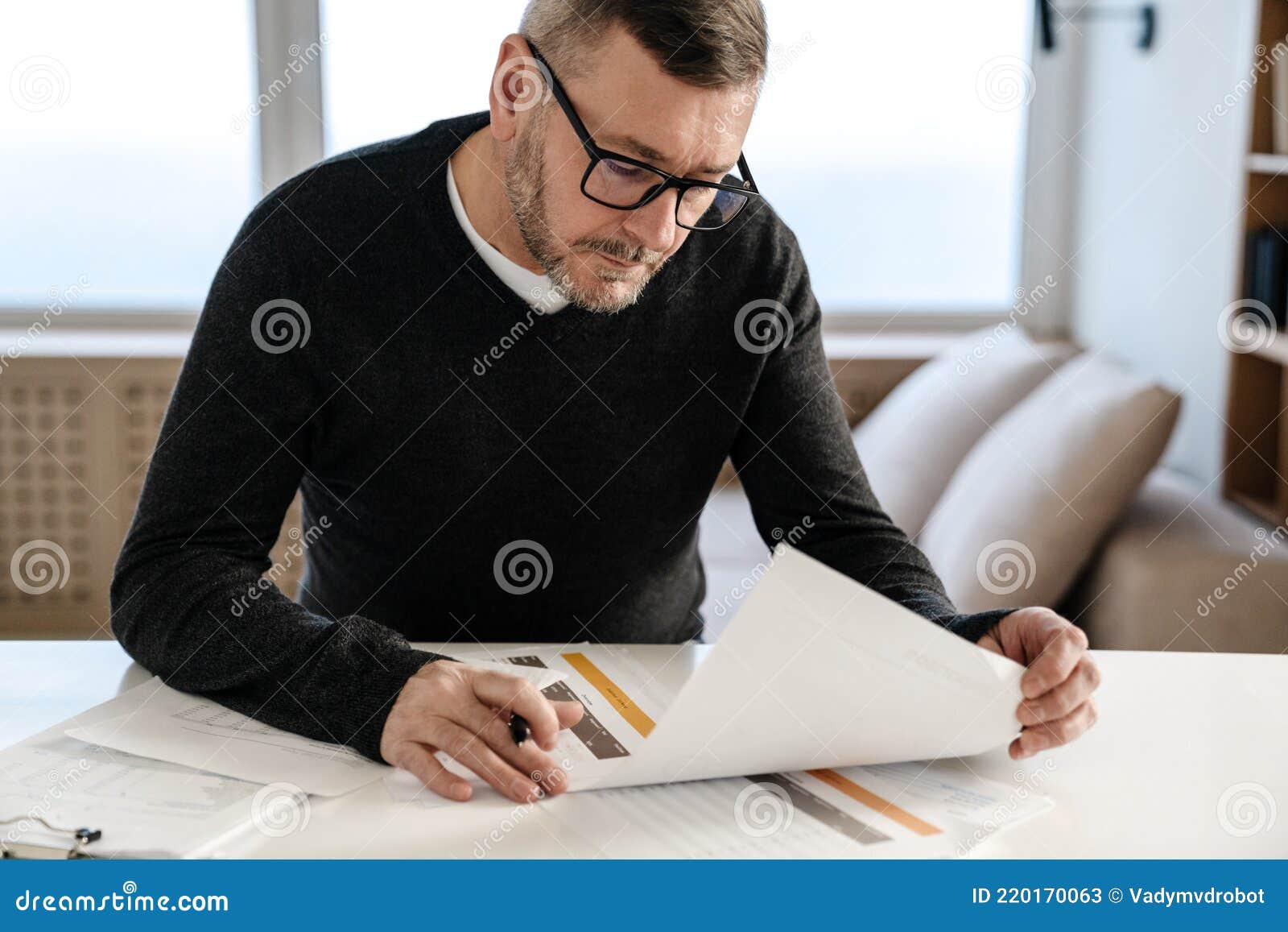 19,039 Adult Man Papers Stock Photos - Free & Royalty-Free Stock Photos ...