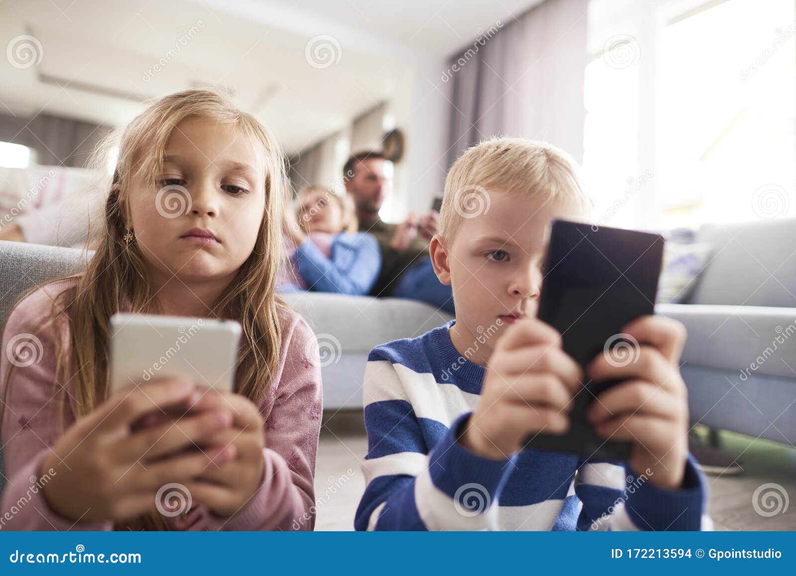 Children Looking at Mobile Phone Stock Photo - Image of smart, daughter ...