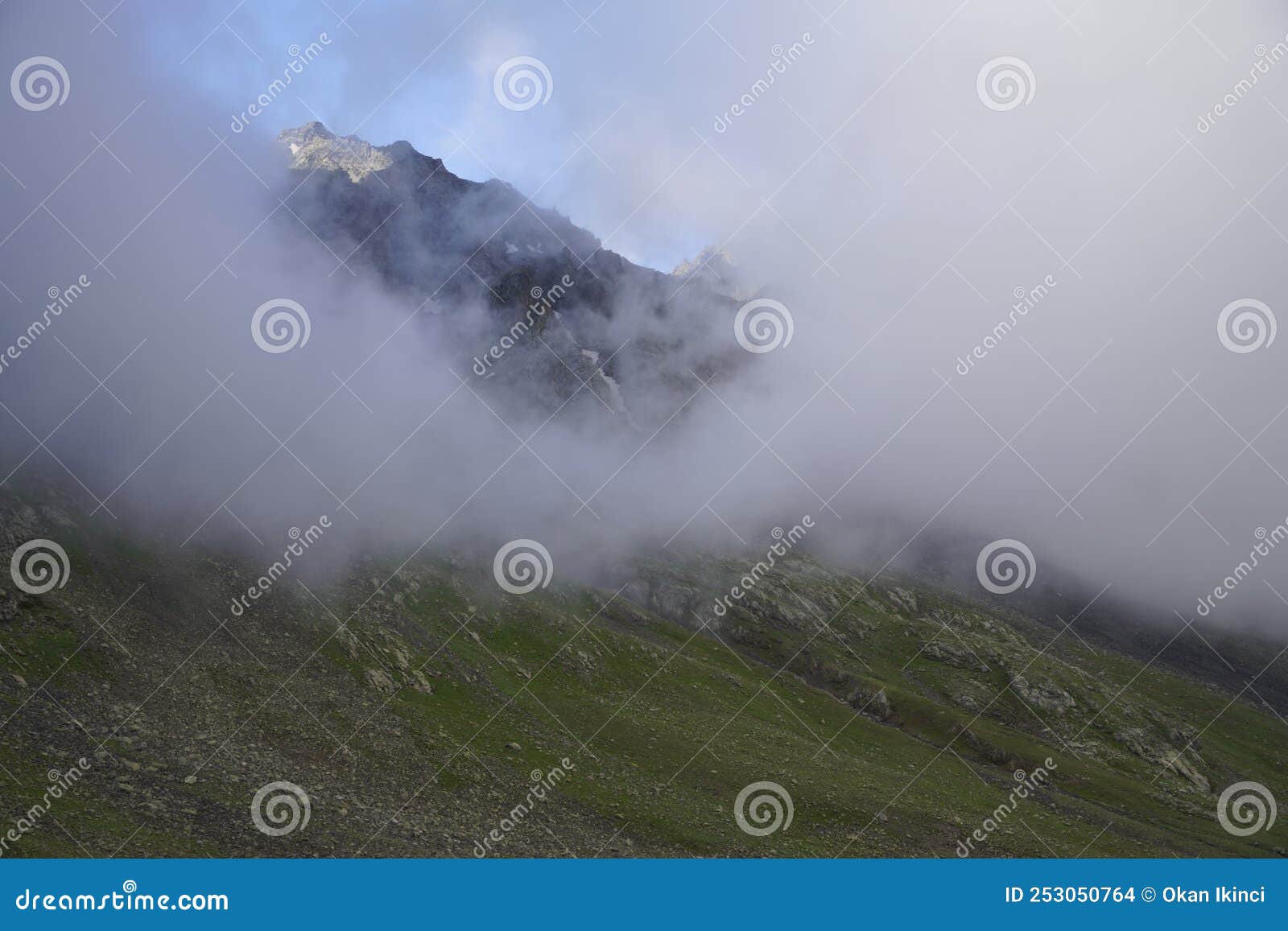Foggy mountain morning stock photo. Image of camp, range - 253050764
