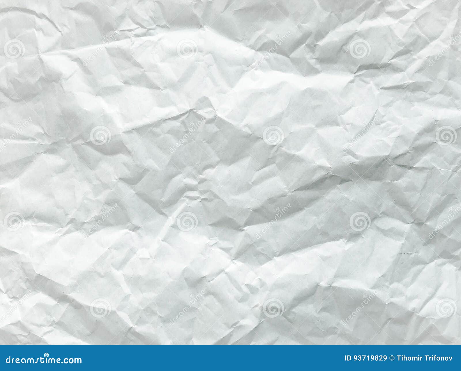 Foglio Di Carta Bianco Piegato Foglio Di Carta Bianco Schiacciato E ... Foglio Di Carta Bianco Piegato Foglio Di Carta Bianco Schiacciato E ...