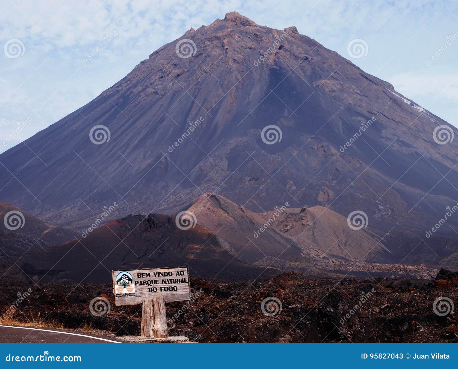 Fogo Volcano 3 editorial stock photo. Image of volcanic - 95827043